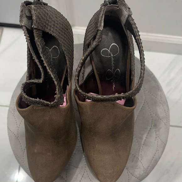 Jessica Simpson | Shoes | Jessica Simpson Taupe Heeled Shoes | Poshmark